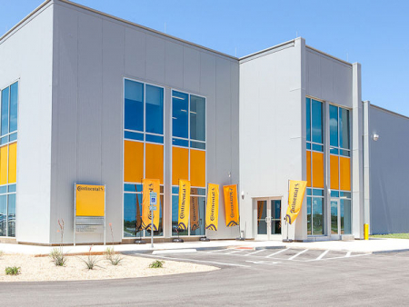 Indoor-Reifentestcenter auf dem Conti-Prüfgelände in Uvalde eröffnet ...